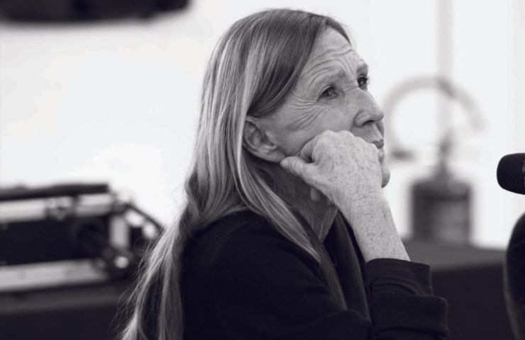 Malata di bulimia e anoressia, oggi è una scrittrice da milioni di ...