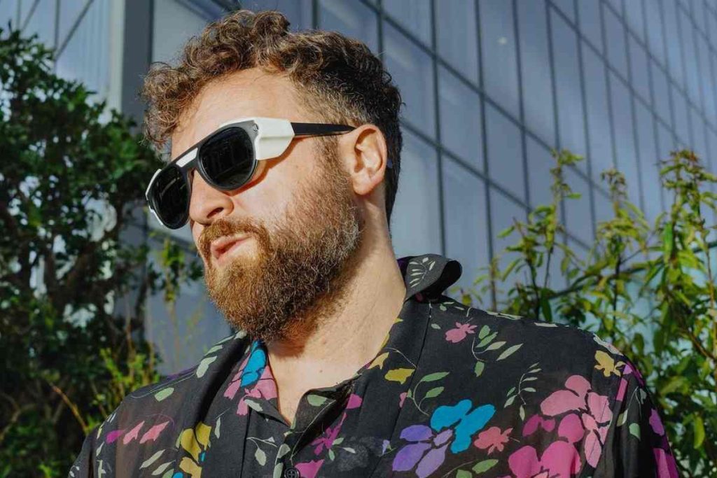 Dargen D'Amico, accompagnato dalla fidanzata a Sanremo? Chi è Giulia ...